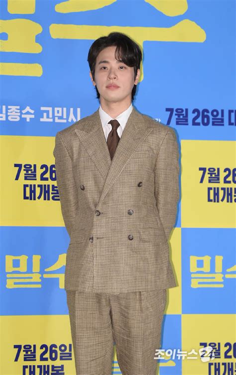 포토 밀수 박정민 장도리 매력 폭발