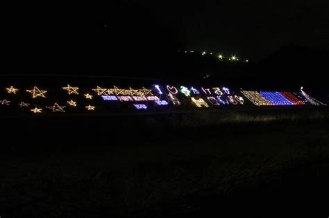 富津市情報課 富津再発見！ クリスマスを前に、市内の色々な場所で大小さまざまなイルミネーションが見られるようにな