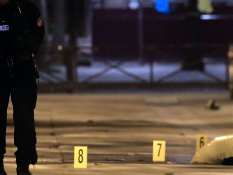 Al Menos Siete Heridos Varios Graves En Un Ataque Con Cuchillo En París