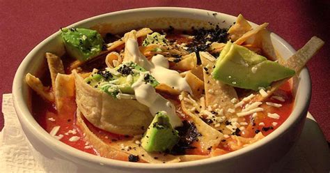 Aprende A Hacer Una Sopa Azteca Con Una Receta De Papalotla