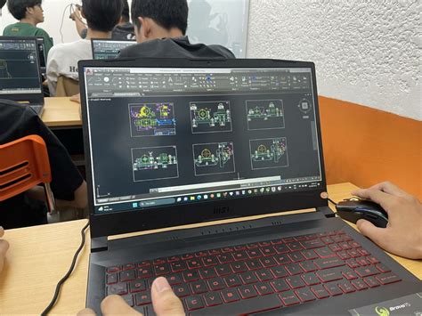 Lập trình CAD CAM CNC trong Cơ khí Bước nào quan trọng hơn Cao Đẳng FPT Polytechnic