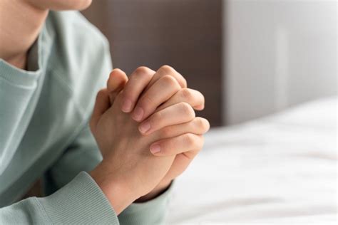 7 Doa Untuk Orang Sakit Kristen Agar Diberikan Kesembuhan Religi