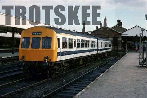 35mm Slide Br British Railways Diesel Dmu Class 101 Doncaster 1977