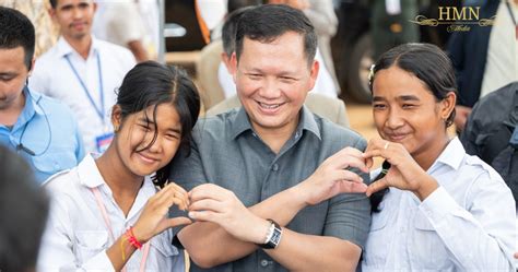 ឯកឧត្តម បណ្ឌិត ហ៊ុន ម៉ាណែត អញ្ជើញក្នុងពិធីបញ្ចុះខណ្ឌសីមា និងសម្ពោធឆ្លងព្រះវិហារថ្មី