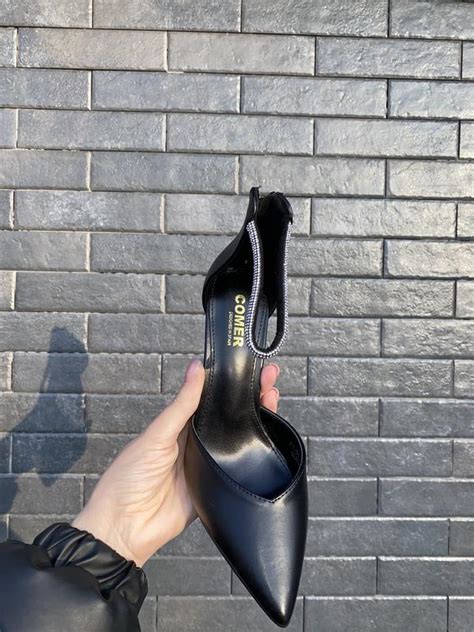 Туфлі на каблуку с камушками — цена 1300 грн в каталоге Туфли Купить женские вещи по доступной