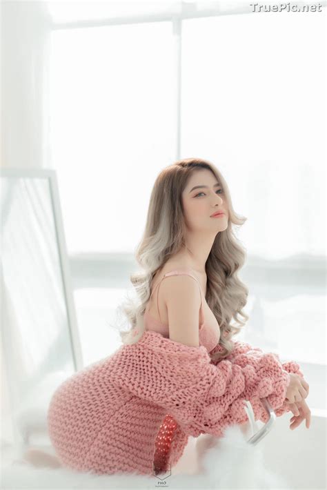 Vietnamese Sexy Model Nguyen Thi Bao Yen My Color Lingerie Collection