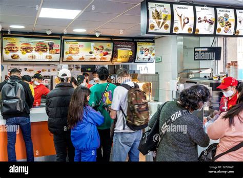 Bogota Colombiasanta Fecarrera 7 Avenida Jimenez Mcdonaldsfast Food