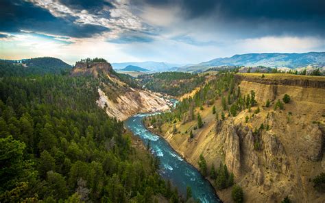 Breathtaking Yellowstone Canyon Hd Wallpaper Natures National Park