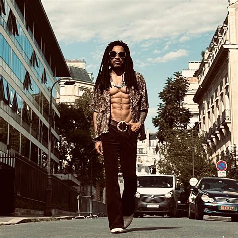 Shts Weird To Me Ice T Comes For Hall Of Fame Singer Lenny Kravitz