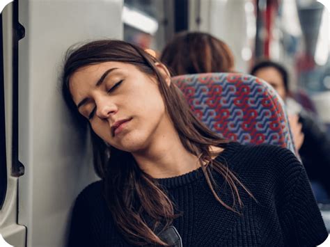 2月28日 Public Sleeping Day 公共场合睡觉日睡眠凤凰时间