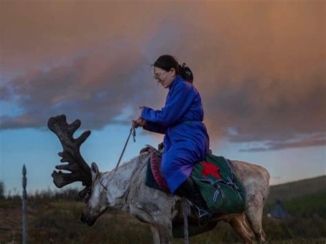 Нью Йорк Таймс” цаатнуудын эмч Г Шүрэнцэцэгийн гэрэл зургийг онцолжээ
