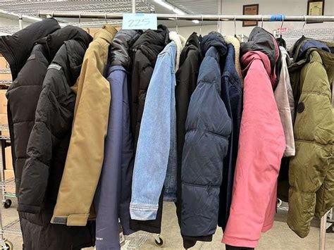 12 New Jackets Assorted Sizes Earls Auction Company