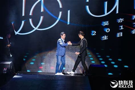雷军亲赴吴亦凡生日会：小米note 3定制限量版曝光 雷军吴亦凡小米note 3限量版代言小鲜肉生日 ——快科技驱动之家旗下媒体