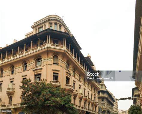 Foto De Os Edifícios Khedive Em Emad El Din St Projetado Em 1911 Pelo Arquiteto Antonio Lasciac
