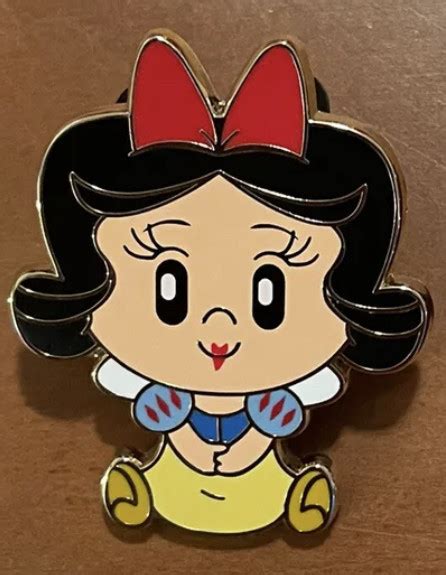 58872 Snow White Snow White Adorbs Mystery Pin Set Walt Disney