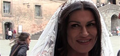 Tina Rispoli Chi è La Video Inchiesta Sulla Moglie Di Tony Colombo
