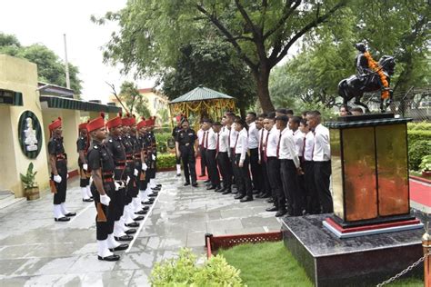 Sainik School Chittorgarh Students Visit Know Your Army Exhibition On