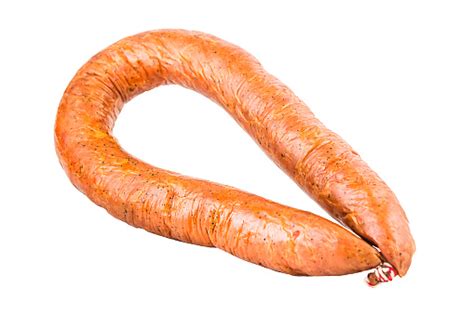 육즙 큰 두꺼운 소시지 살라미 라 드 핑크 닭고기 베이컨 돼지고기 황소 빛나는 고 흰색 배경에 고립 된 음식 영화에 흰색 밧줄으로 묶여 조각으로 잘라 0명에 대한 스톡 사진