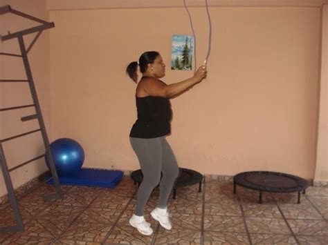Negra Belíssima Pular Corda Será brincadeira de criança Humm