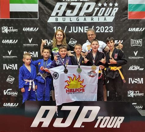 Децата на „Хелиос“ с 2 златни и 2 сребърни медала в бразилското джу джицу Утро