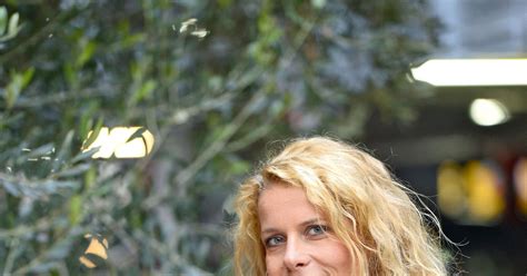 Anika Horvat Sveže Zaljubljena