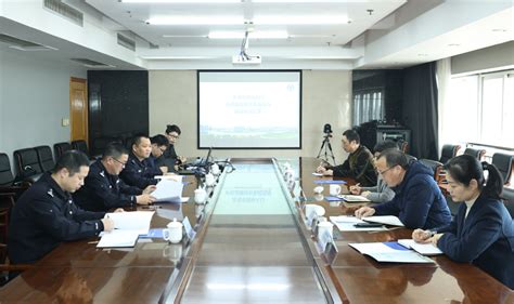 市政协副主席刘瑜君带队来我局调研流动人口服务管理工作