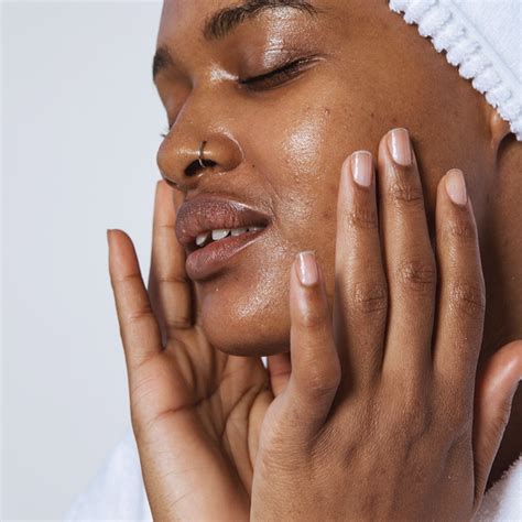 Retinol Faqs How To Safely Use It Benefits Side Effects 52 Off