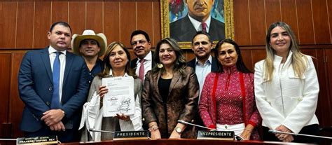 Ocho Senadores Radican Ponencia Negativa De La Reforma A La Salud Por