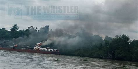 Breaking Nnpc Security Agencies Destroy Massive Vessel Caught