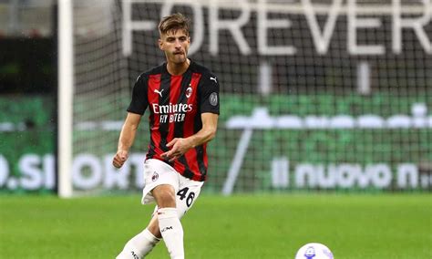 Milan La Sampdoria Spinge Per Gabbia La Risposta Di Maldini Mercato