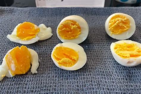 How To Cook Hard Boiled Eggs In The Microwave