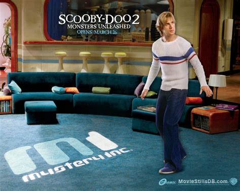 Scooby Doo 2 Monsters Unleashed Wallpaper With Freddie Prinze Jr