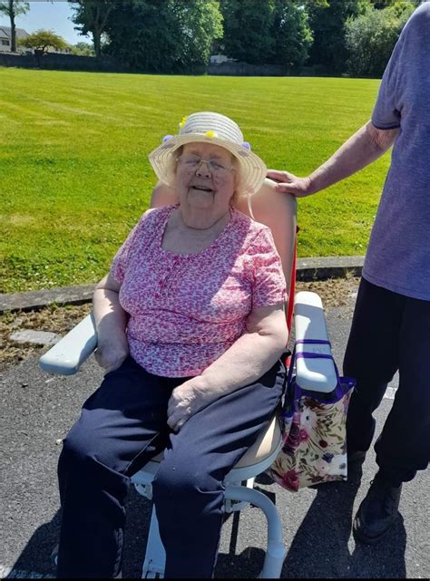 Aperee Living On Linkedin Residents In Aperee Living Conna Are Enjoying Health Benefits Outside…