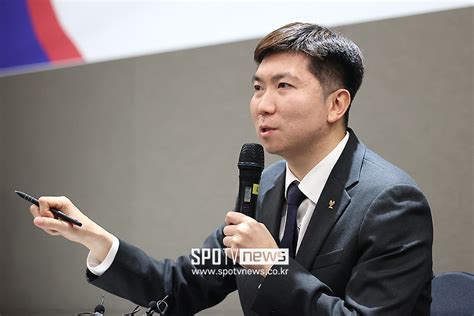 유승민 대한체육회장 당선인 문체부 승인 받았다14일 선수촌 방문