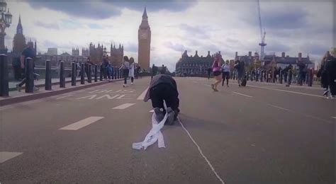 Performance Pablo Pakula