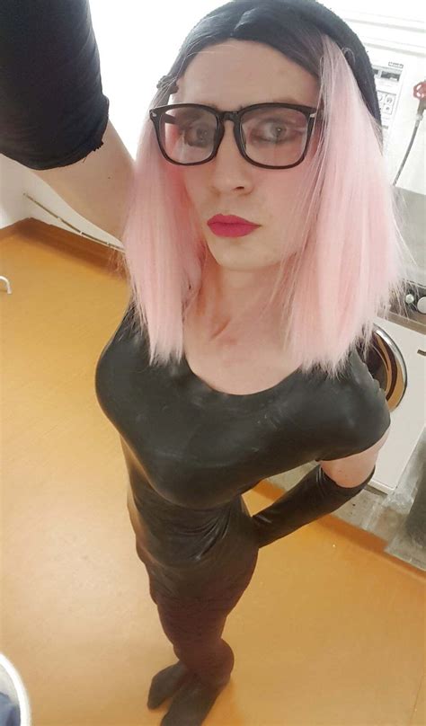 Mmmmmlatex Photo 11