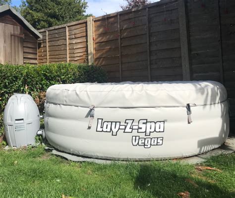 Lay Z Spa Vegas Airjet Inflatable Hot Tub Jacuzzi 4 6 Person Bestway