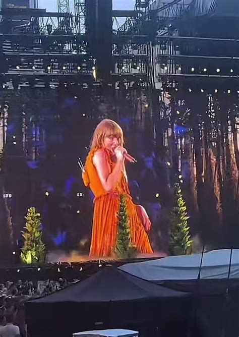 Taylor Swift Updates On Twitter Taylor Performed With Haim Again