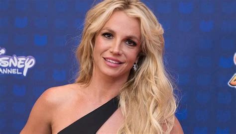 Britney Spears Stirs Controversy With Another Bizarre Dance Video