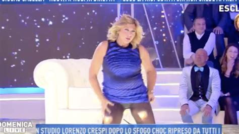 Nadia Rinaldi Mutande In Vista In Diretta Tv è Scandalo