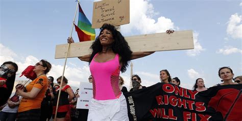 Loi contre la prostitution la régularisation des prostituées