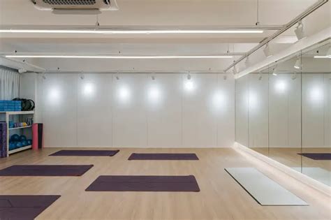 깔끔한 25평 부산 요가 필라테스 요가 센터 인테리어 부산 사하구 장림동 깔끔한 25평 부산 요가 필라테스 요가 센터 인테리어 부산 사하구 장림동
