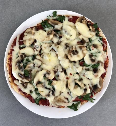 Delicious Flatbread Pizza 440 Cals R1200isplenty