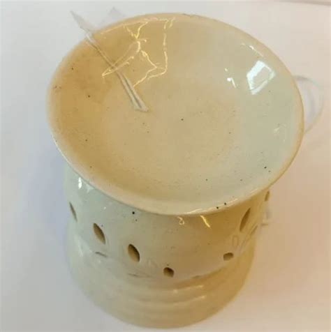 Matka White Ceramic Electric Aroma Diffuser Bulb Power 15 W