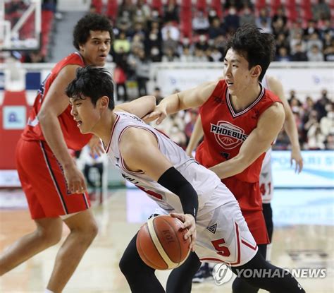 서명진 제치는 변준형 연합뉴스