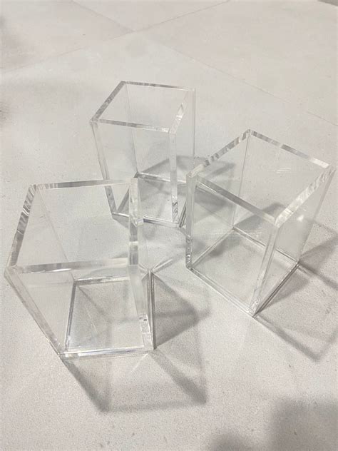 Plexiglass Square Base Storage Plexiform