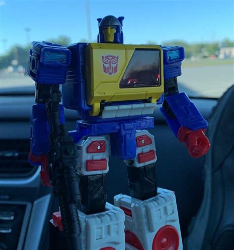 Is Twincast Supposed To Come With Rewind I Dont Think Mine Came With One R Transformers