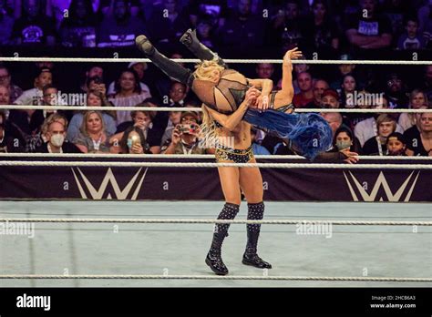 Tampa Florida Usa 26th Dec 2021 Sasha Banks Vs Charlotte Flair