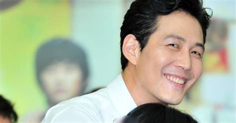 T포토 L 이정재 꼭 안아줄게~도둑들