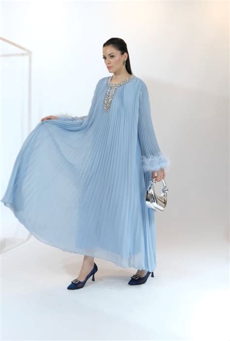 Buz Mavisi Kristal Yakalı Pliseli Abiye Buz Mavisi Modelleri En Uygun Fiyatlarla
